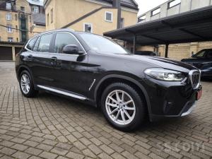 Black BMW X3 2022 in Riga, with an engine capacity of 2.00 L and mileage of 15 thousand km for 38000 €, photo 3 on AUTOMOTO.COM.LV