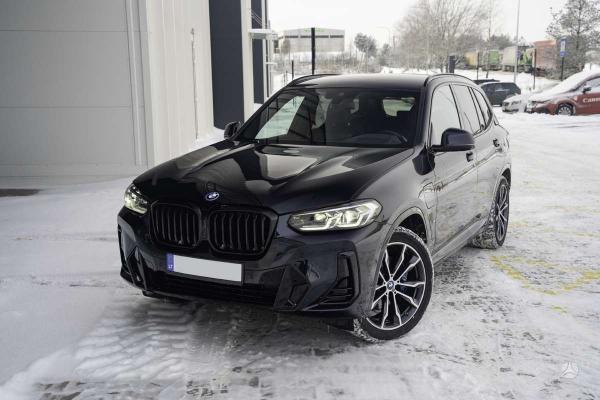 Melns BMW X3 2022 Viļņa, ar dzinēja tilpumu 2.00 L un nobraukumu 75 tūkst. km par 43500 €, foto 1 vietnē AUTOMOTO.COM.LV