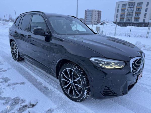 Black BMW X3 2022 in Gargzdai, with an engine capacity of 2.99 L and mileage of 136 thousand km for 33300 €, photo 4 on AUTOMOTO.COM.LV