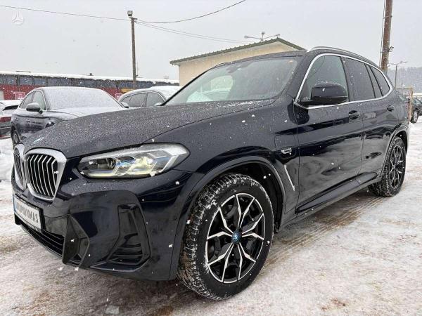 Black BMW X3 2022 in Vilnius, with an engine capacity of 2.00 L and mileage of 180 thousand km for 29900 €, photo 1 on AUTOMOTO.COM.LV