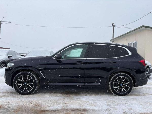 Black BMW X3 2022 in Vilnius, with an engine capacity of 2.00 L and mileage of 180 thousand km for 29900 €, photo 5 on AUTOMOTO.COM.LV