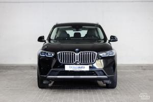 Black BMW X3 2022 in Vilnius, with an engine capacity of 2.00 L and mileage of 106 thousand km for 39985 €, photo 2 on AUTOMOTO.COM.LV