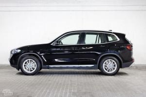 Black BMW X3 2022 in Vilnius, with an engine capacity of 2.00 L and mileage of 106 thousand km for 39985 €, photo 4 on AUTOMOTO.COM.LV