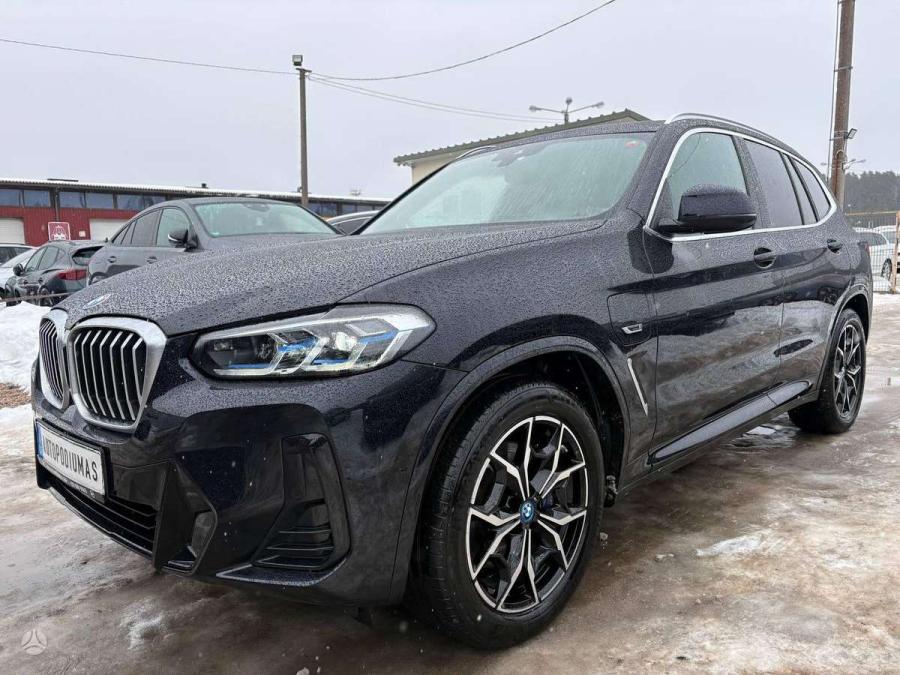 Melns BMW X3 2022 Viļņa, ar dzinēja tilpumu 2.00 L un nobraukumu 180 tūkst. km par 29500 €, foto 1 vietnē AUTOMOTO.COM.LV