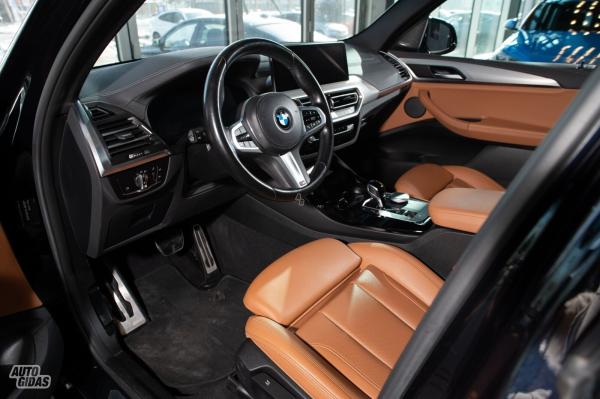 Black BMW X3 2022 in Kaunas, with an engine capacity of 2.00 L and mileage of 88 thousand km for 43992 €, photo 9 on AUTOMOTO.COM.LV