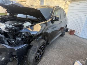 Black BMW X3 2022 in Radviliskis, with an engine capacity of 3.00 L and mileage of 58 thousand km for 17000 €, photo 4 on AUTOMOTO.COM.LV