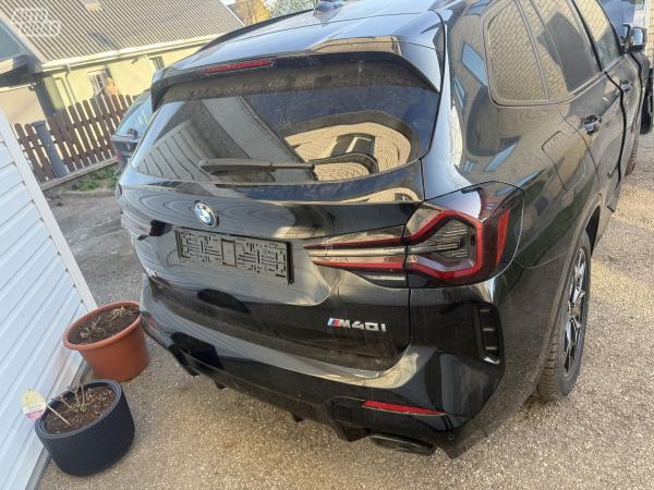 Black BMW X3 2022 in Radviliskis, with an engine capacity of 3.00 L and mileage of 58 thousand km for 17000 €, photo 4 on AUTOMOTO.COM.LV