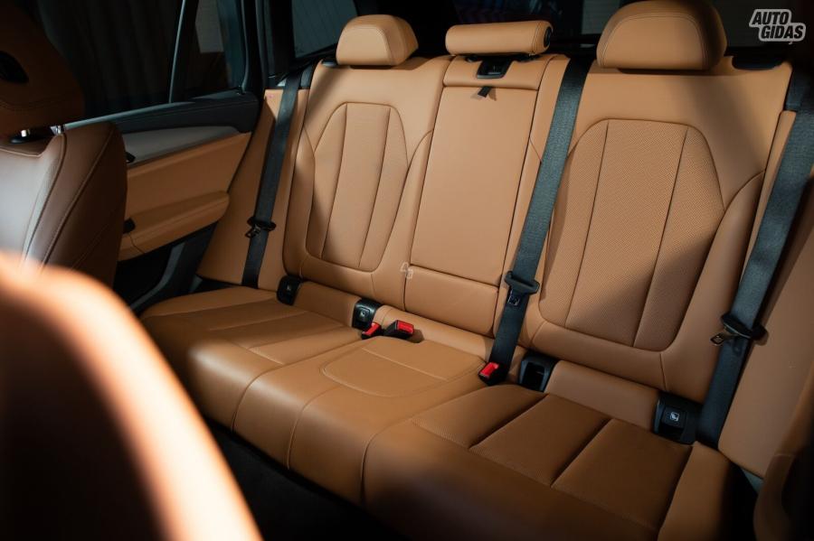 Melns BMW X3 2022 Kauņa, ar dzinēja tilpumu 2.00 L un nobraukumu 88 tūkst. km par 40882 €, foto 28 vietnē AUTOMOTO.COM.LV