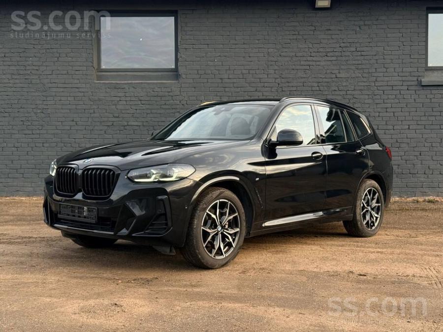 Melns BMW X3 2022 Daugavpils, ar dzinēja tilpumu 2.00 L un nobraukumu 48 tūkst. km par 36800 €, foto 1 vietnē AUTOMOTO.COM.LV