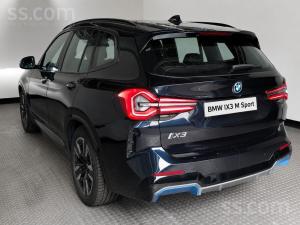 Black BMW X3 2022 in Riga, with an engine capacity of 3.00 L and mileage of 120 thousand km for 33500 €, photo 4 on AUTOMOTO.COM.LV