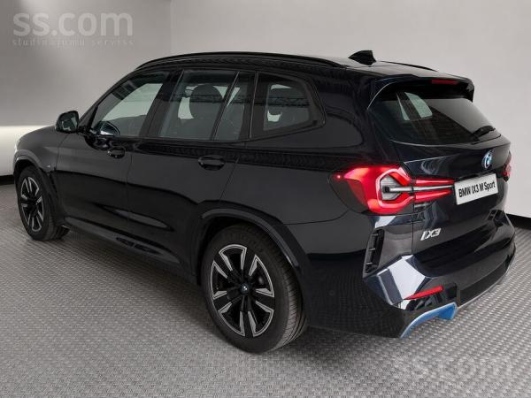 Black BMW X3 2022 in Riga, with an engine capacity of 3.00 L and mileage of 120 thousand km for 33500 €, photo 6 on AUTOMOTO.COM.LV