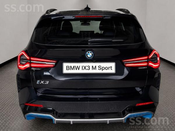 Black BMW X3 2022 in Riga, with an engine capacity of 3.00 L and mileage of 120 thousand km for 33500 €, photo 7 on AUTOMOTO.COM.LV