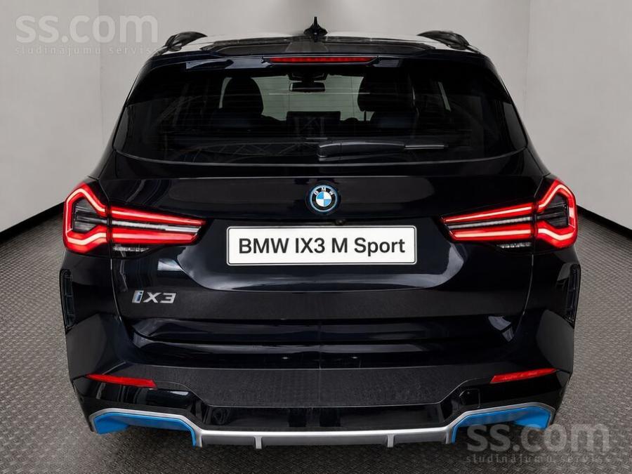 Black BMW X3 2022 in Riga, with an engine capacity of 3.00 L and mileage of 120 thousand km for 33500 €, photo 8 on AUTOMOTO.COM.LV