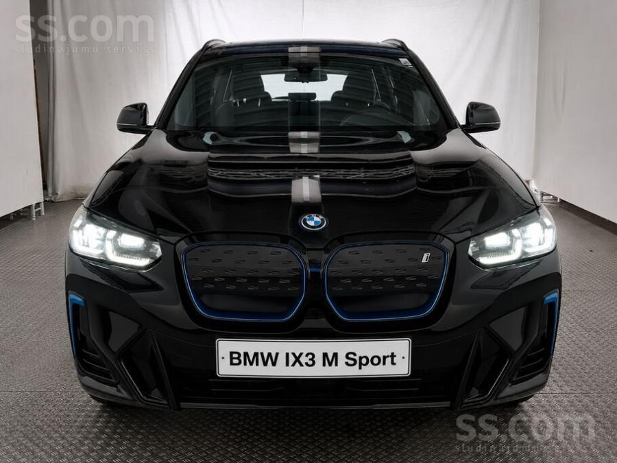 Black BMW X3 2022 in Riga, with an engine capacity of 3.00 L and mileage of 120 thousand km for 33500 €, photo 11 on AUTOMOTO.COM.LV