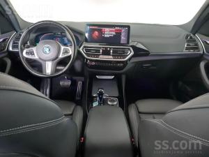 Black BMW X3 2022 in Riga, with an engine capacity of 3.00 L and mileage of 120 thousand km for 33500 €, photo 14 on AUTOMOTO.COM.LV