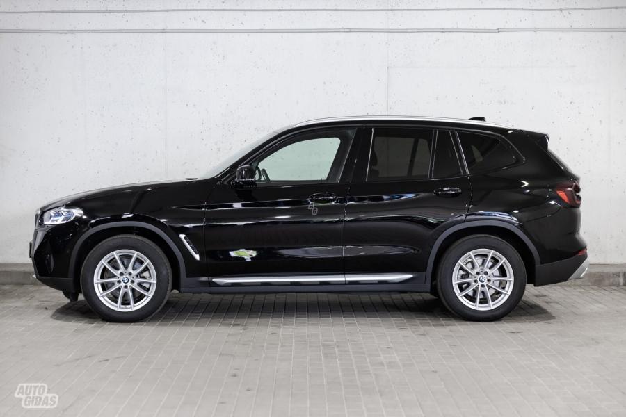 Melns BMW X3 2022 Viļņa, ar dzinēja tilpumu 2.00 L un nobraukumu 150 tūkst. km par 35491 €, foto 4 vietnē AUTOMOTO.COM.LV