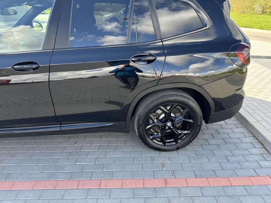 Black BMW X3 2022 in Klaipeda, with an engine capacity of 2.00 L and mileage of 72 thousand km for 33000 €, photo 6 on AUTOMOTO.COM.LV