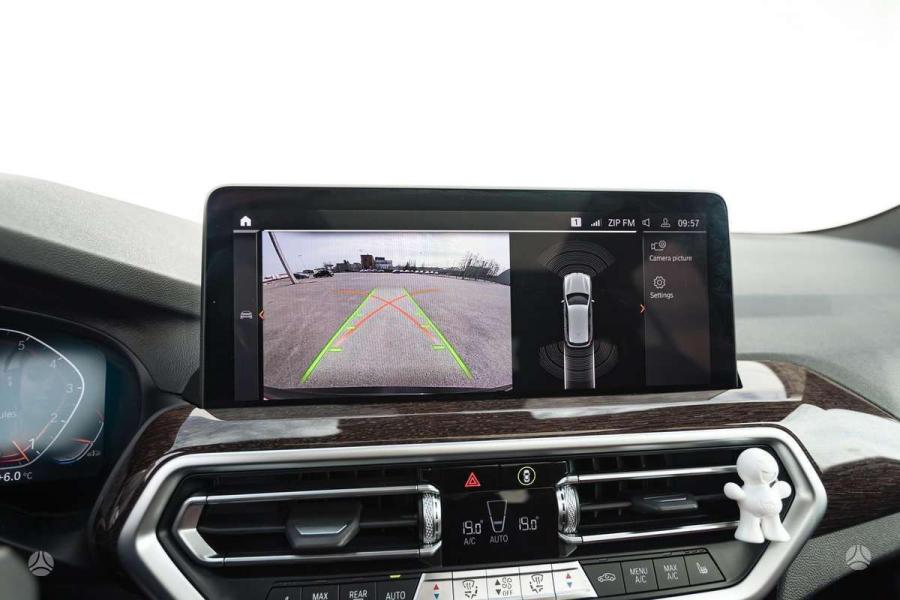 Black BMW X3 2022 in Klaipeda, with an engine capacity of 2.00 L and mileage of 72 thousand km for 33000 €, photo 16 on AUTOMOTO.COM.LV