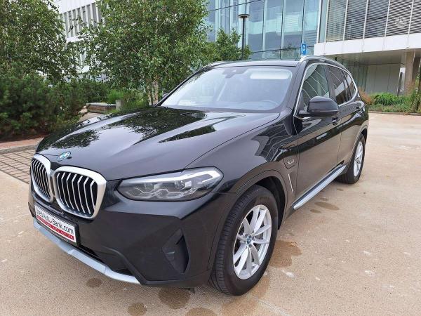 Melns BMW X3 2022 Viļņa, ar dzinēja tilpumu 2.00 L un nobraukumu 165 tūkst. km par 27225 €, foto  vietnē AUTOMOTO.COM.LV