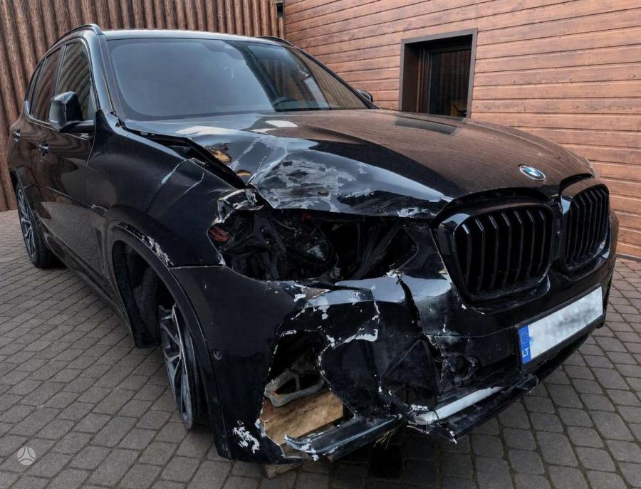 Melns BMW X3 2022 Šauļi, ar dzinēja tilpumu 2.00 L un nobraukumu 62 tūkst. km par 16900 €, foto 4 vietnē AUTOMOTO.COM.LV