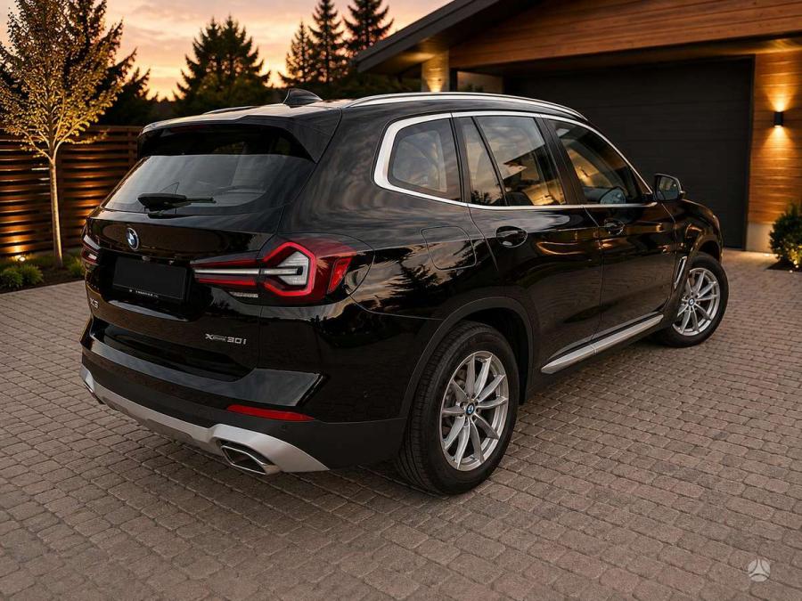Melns BMW X3 2022 Vievis, ar dzinēja tilpumu 2.00 L un nobraukumu 42 tūkst. km par 35900 €, foto 6 vietnē AUTOMOTO.COM.LV