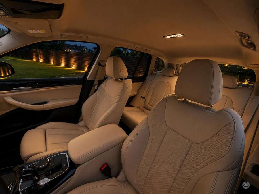 Melns BMW X3 2022 Vievis, ar dzinēja tilpumu 2.00 L un nobraukumu 42 tūkst. km par 35900 €, foto 12 vietnē AUTOMOTO.COM.LV