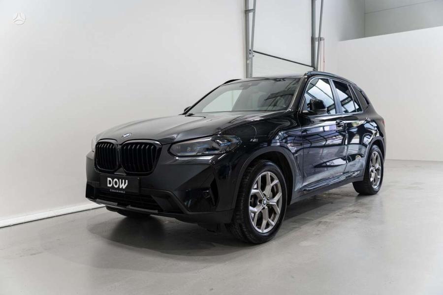 Melns BMW X3 2022 Viļņa, ar dzinēja tilpumu 2.00 L un nobraukumu 53 tūkst. km par 36990 €, foto 3 vietnē AUTOMOTO.COM.LV