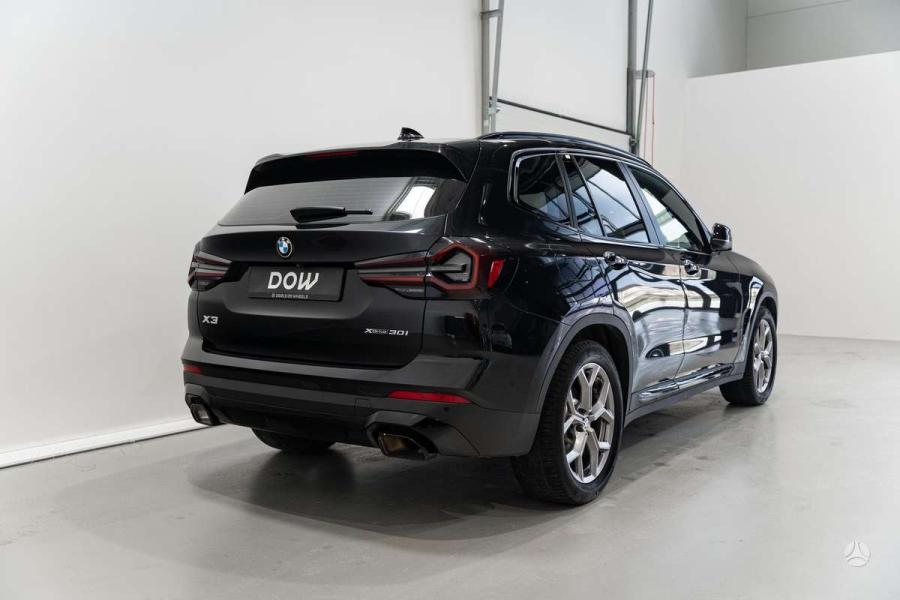 Melns BMW X3 2022 Viļņa, ar dzinēja tilpumu 2.00 L un nobraukumu 53 tūkst. km par 36990 €, foto 6 vietnē AUTOMOTO.COM.LV