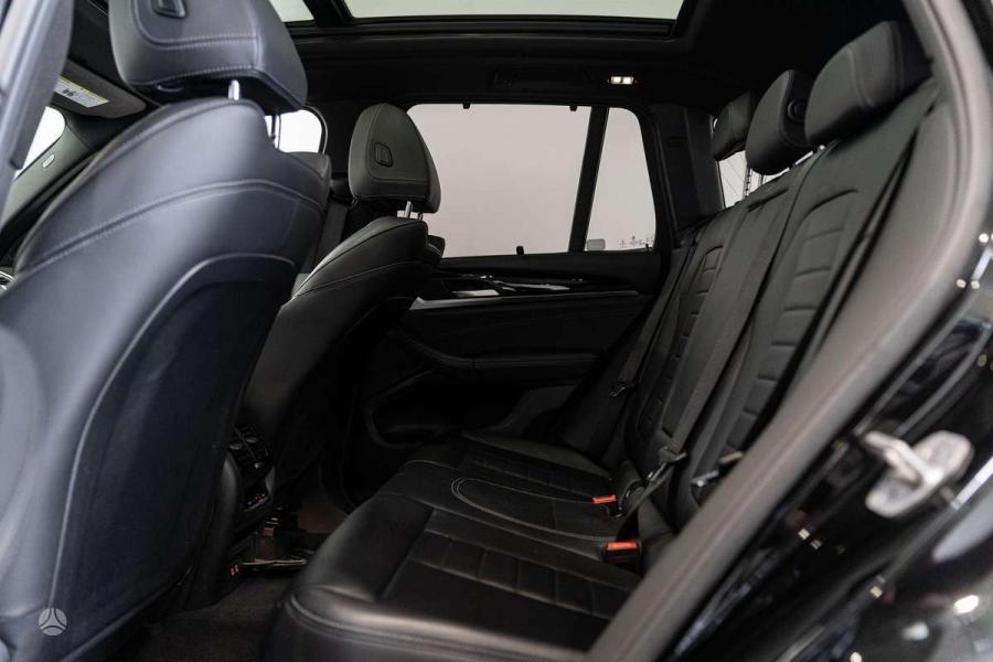 Melns BMW X3 2022 Viļņa, ar dzinēja tilpumu 2.00 L un nobraukumu 53 tūkst. km par 36990 €, foto 17 vietnē AUTOMOTO.COM.LV