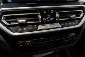 Melns BMW X3 2022 Viļņa, ar dzinēja tilpumu 2.00 L un nobraukumu 53 tūkst. km par 36990 €, foto 23 vietnē AUTOMOTO.COM.LV