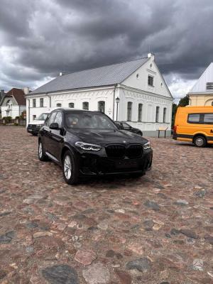Black BMW X3 2022 in Kedainiai, with an engine capacity of 2.00 L and mileage of 93 thousand km for 31650 €, photo 4 on AUTOMOTO.COM.LV