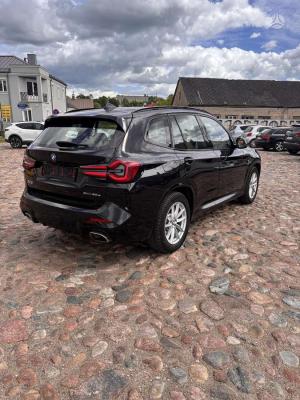 Black BMW X3 2022 in Kedainiai, with an engine capacity of 2.00 L and mileage of 93 thousand km for 31650 €, photo 9 on AUTOMOTO.COM.LV