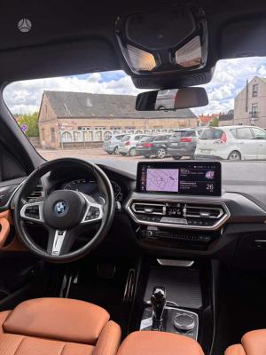 Black BMW X3 2022 in Kedainiai, with an engine capacity of 2.00 L and mileage of 93 thousand km for 31650 €, photo 11 on AUTOMOTO.COM.LV
