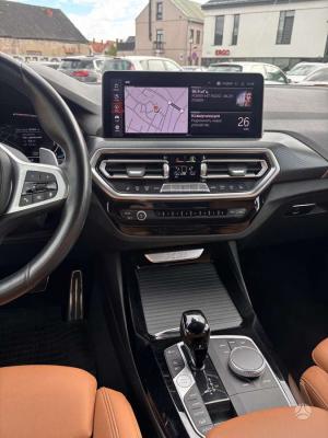 Black BMW X3 2022 in Kedainiai, with an engine capacity of 2.00 L and mileage of 93 thousand km for 31650 €, photo 13 on AUTOMOTO.COM.LV