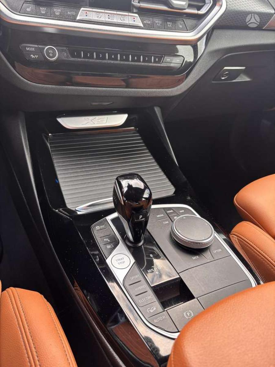 Black BMW X3 2022 in Kedainiai, with an engine capacity of 2.00 L and mileage of 93 thousand km for 31650 €, photo 14 on AUTOMOTO.COM.LV