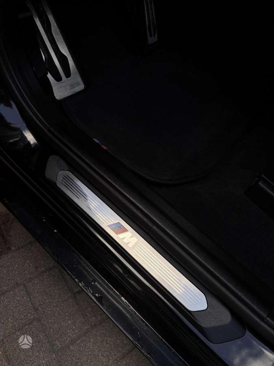 Black BMW X3 2022 in Kedainiai, with an engine capacity of 2.00 L and mileage of 93 thousand km for 31650 €, photo 23 on AUTOMOTO.COM.LV