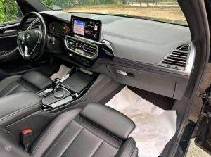 Black BMW X3 2022 in Kaunas, with an engine capacity of 0.00 L and mileage of 275 thousand km for 21950 €, photo 9 on AUTOMOTO.COM.LV