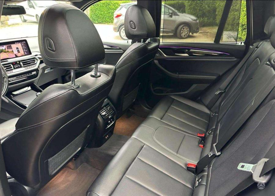 Black BMW X3 2022 in Kaunas, with an engine capacity of 0.00 L and mileage of 275 thousand km for 21950 €, photo 13 on AUTOMOTO.COM.LV