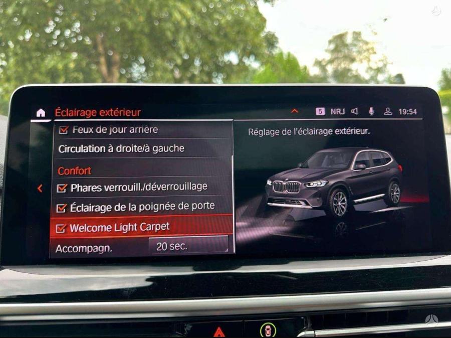 Black BMW X3 2022 in Kaunas, with an engine capacity of 0.00 L and mileage of 275 thousand km for 21950 €, photo 15 on AUTOMOTO.COM.LV