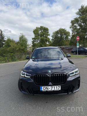 Melns BMW X3 2022 Kuldīga, ar dzinēja tilpumu 3.00 L un nobraukumu 114 tūkst. km par 45990 €, foto  vietnē AUTOMOTO.COM.LV