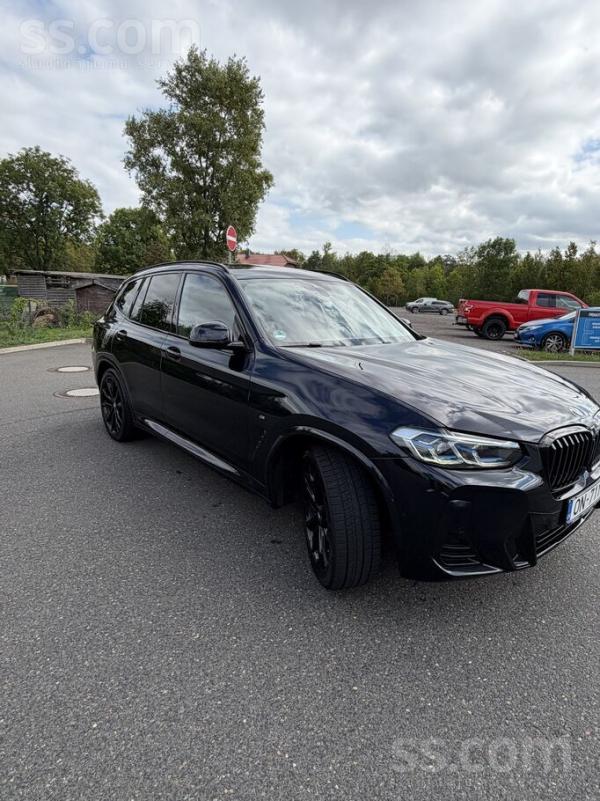 Black BMW X3 2022 in Kuldiga, with an engine capacity of 3.00 L and mileage of 114 thousand km for 45990 €, photo 6 on AUTOMOTO.COM.LV