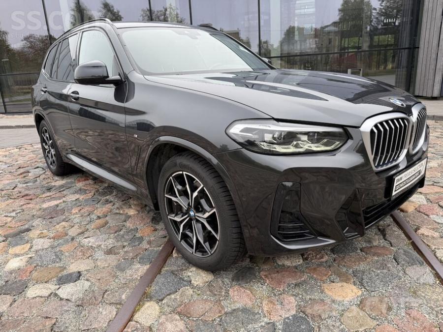 Melns BMW X3 2022 Rīga, ar dzinēja tilpumu 3.00 L un nobraukumu 141 tūkst. km par 30555 €, foto 1 vietnē AUTOMOTO.COM.LV