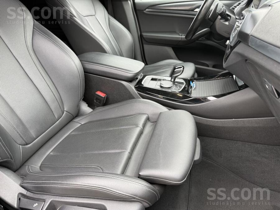 Melns BMW X3 2022 Rīga, ar dzinēja tilpumu 3.00 L un nobraukumu 141 tūkst. km par 30555 €, foto 22 vietnē AUTOMOTO.COM.LV