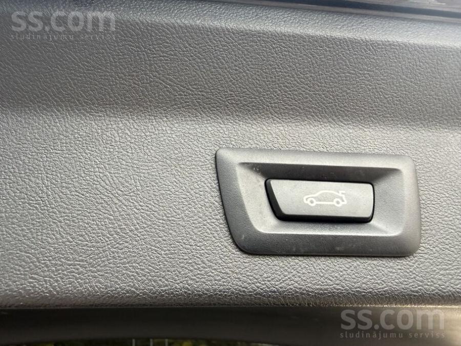 Melns BMW X3 2022 Rīga, ar dzinēja tilpumu 3.00 L un nobraukumu 141 tūkst. km par 30555 €, foto 24 vietnē AUTOMOTO.COM.LV