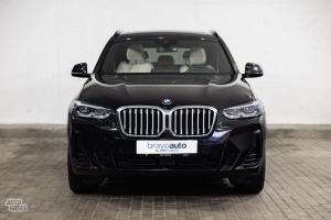 Black BMW X3 2022 in Vilnius, with an engine capacity of 2.00 L and mileage of 161 thousand km for 33991 €, photo 5 on AUTOMOTO.COM.LV
