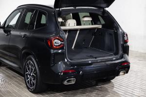 Black BMW X3 2022 in Vilnius, with an engine capacity of 2.00 L and mileage of 161 thousand km for 33991 €, photo 11 on AUTOMOTO.COM.LV