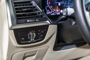 Black BMW X3 2022 in Vilnius, with an engine capacity of 2.00 L and mileage of 161 thousand km for 33991 €, photo 15 on AUTOMOTO.COM.LV
