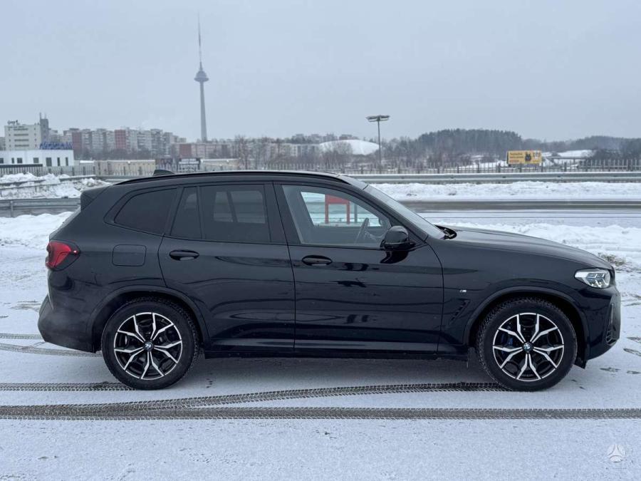 Melns BMW X3 2023 Viļņa, ar dzinēja tilpumu 2.99 L un nobraukumu 78 tūkst. km par 41799 €, foto 4 vietnē AUTOMOTO.COM.LV