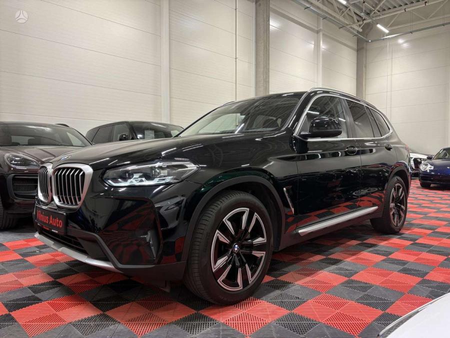 Melns BMW X3 2023 Viļņa, ar dzinēja tilpumu 2.00 L un nobraukumu 55 tūkst. km par 39990 €, foto 1 vietnē AUTOMOTO.COM.LV