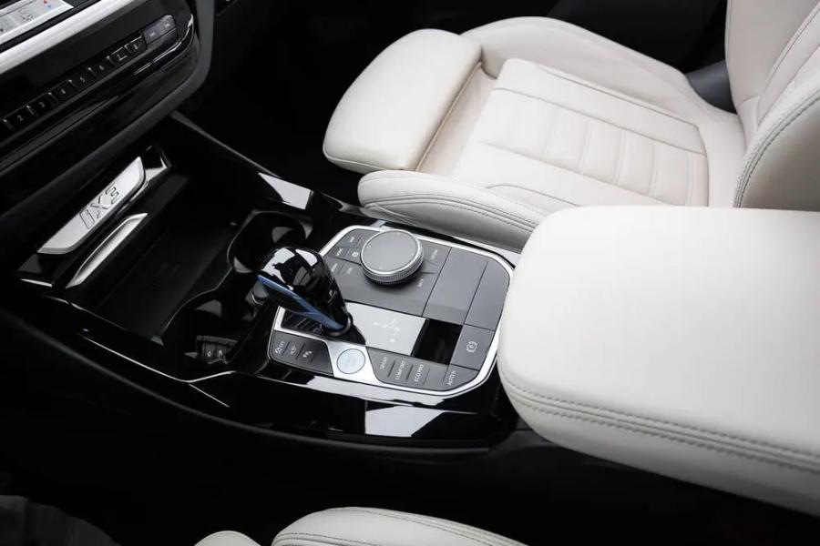 Melns BMW X3 2023 Jelgava, ar dzinēja tilpumu 0.00 L un nobraukumu 142 tūkst. km par 32000 €, foto 19 vietnē AUTOMOTO.COM.LV